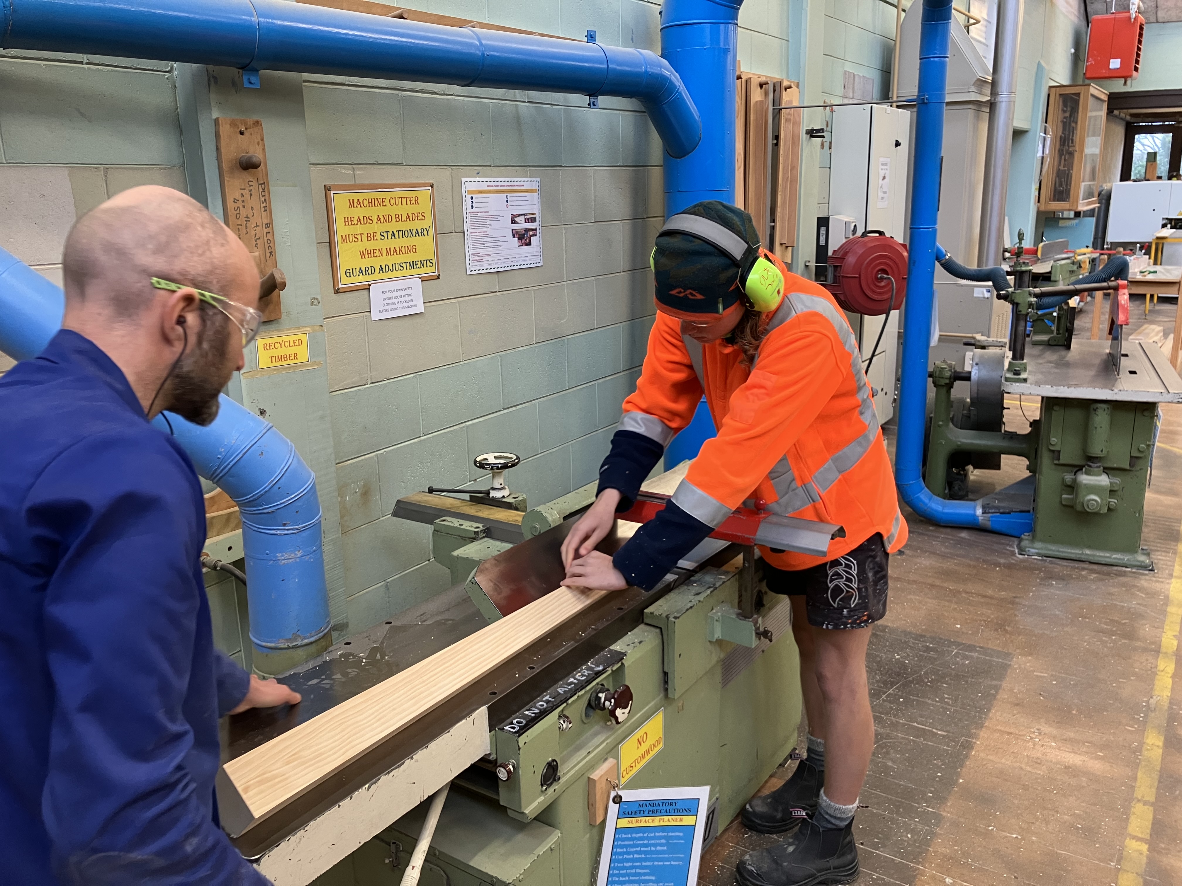 Kilikiti bats bring Ara campuses together for Samoa Language Week - Ara