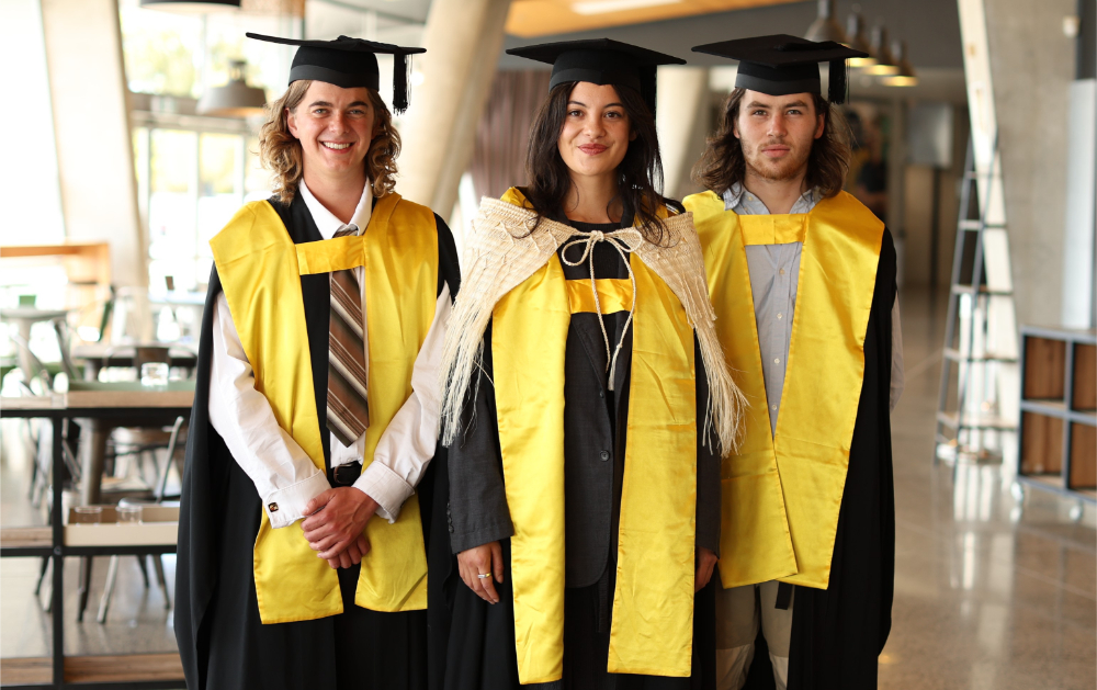 Ara graduates create new gallery space - Ara